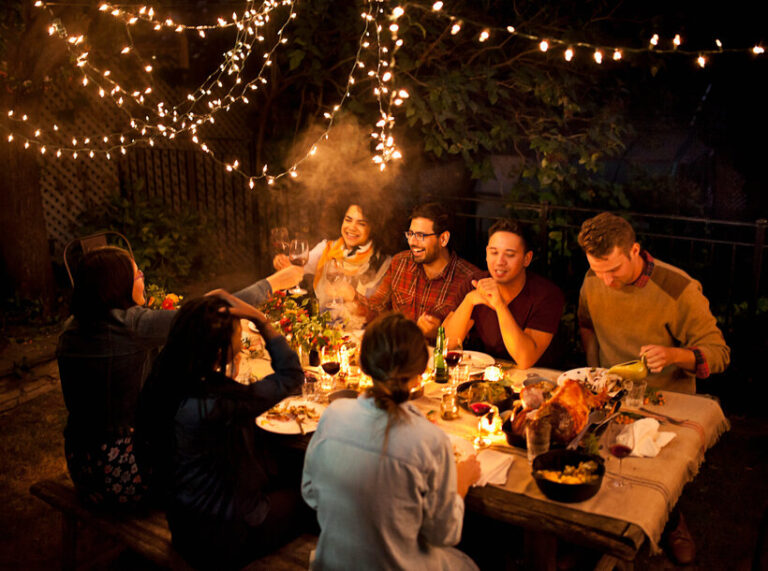 Outdoor Entertaining Guide: How to Host a Beautiful and Comfortable ...