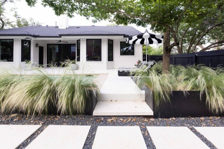 Modern Phoenix Backyard Inspired By Napa | Yardzen