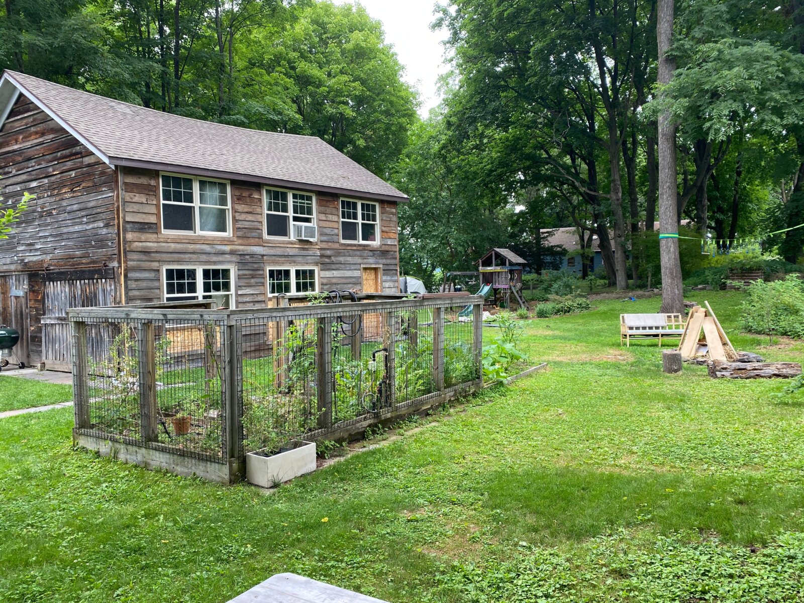 Elegant, Edible Landscaping for a 300-Year-Old Barn in Hudson Valley ...