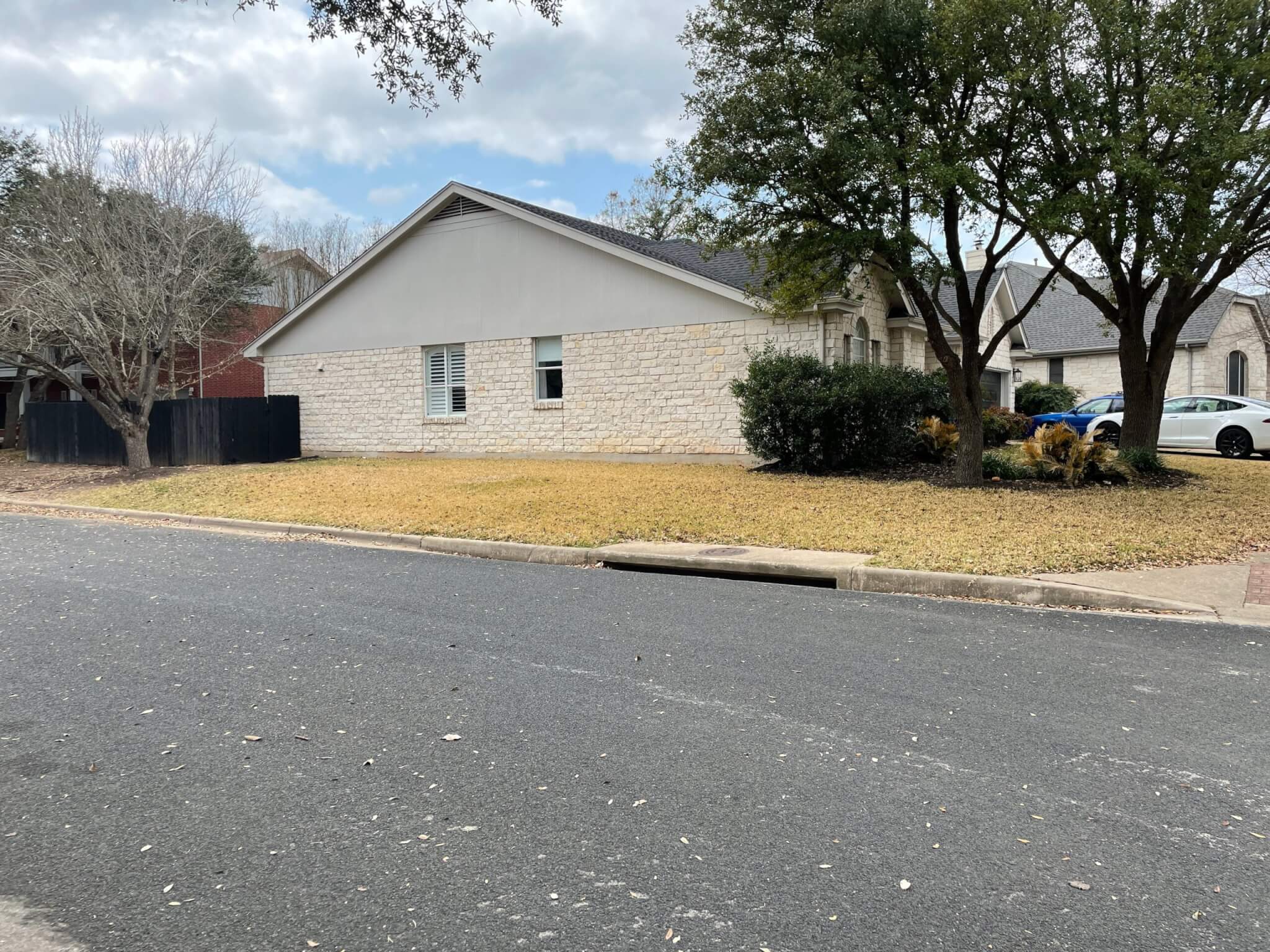 Contemporary Backyard Landscape Design in Austin, TX | Yardzen