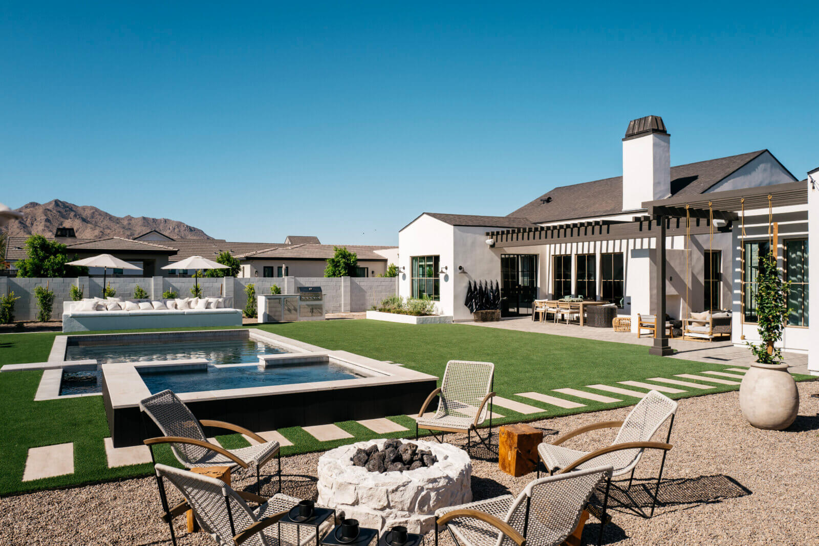 Modern Phoenix Backyard Inspired By Napa | Yardzen